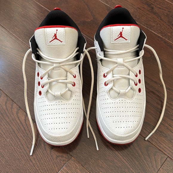 Jordan | Shoes | Nike Air Jordan Max Aura Boys 7y Whiteblackredgrey ...